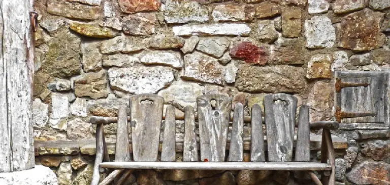 How to Remove Rust from Natural Stone Patio | 10 Easy Ways